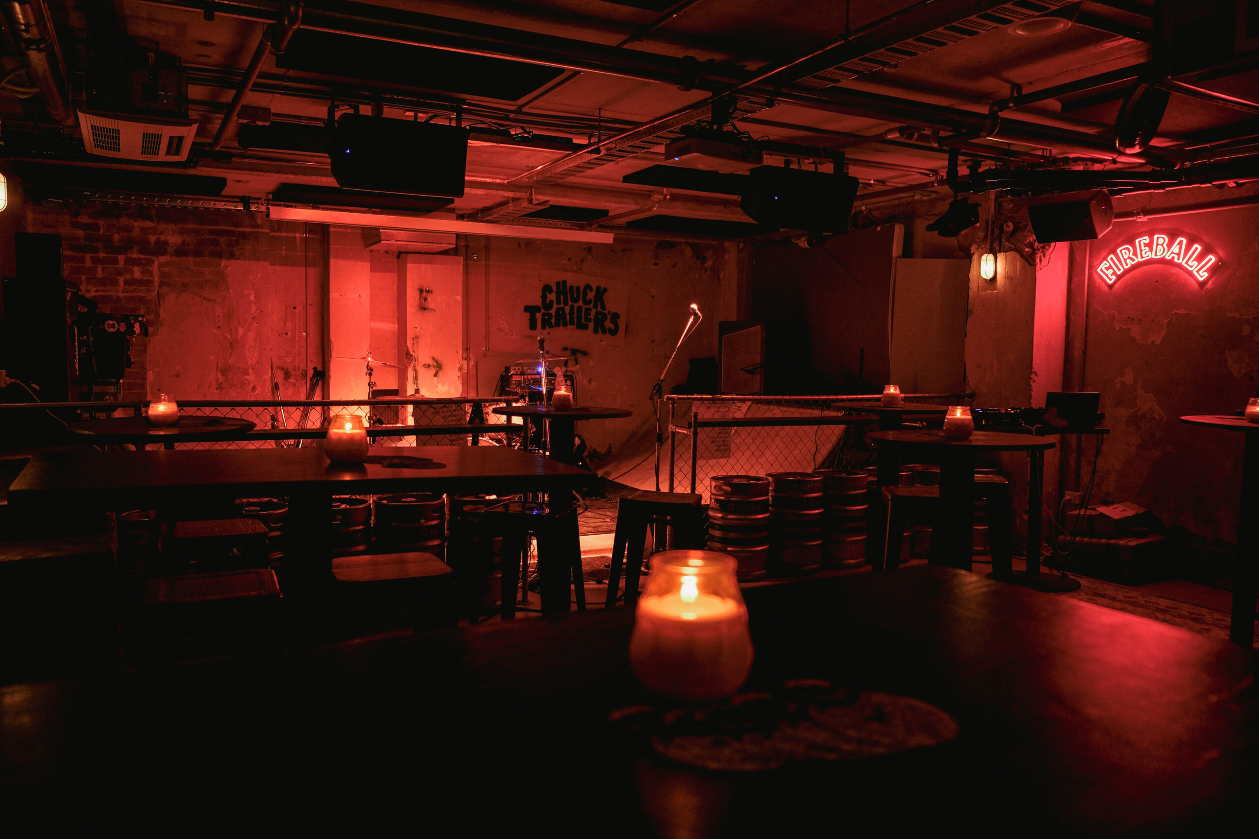 Book Tables at Chucks | Chuck Trailer's